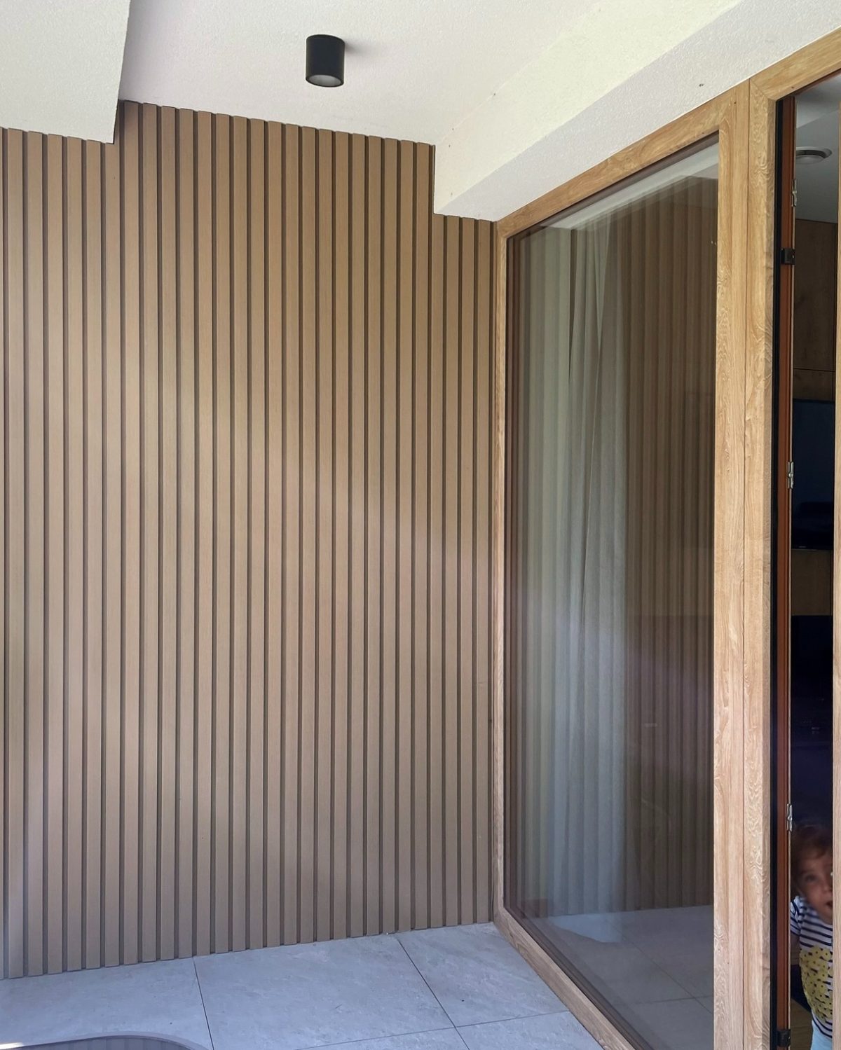 KAKO UČINITI: Imitacija drveta na fasadi + VIDEO - DECO Adria